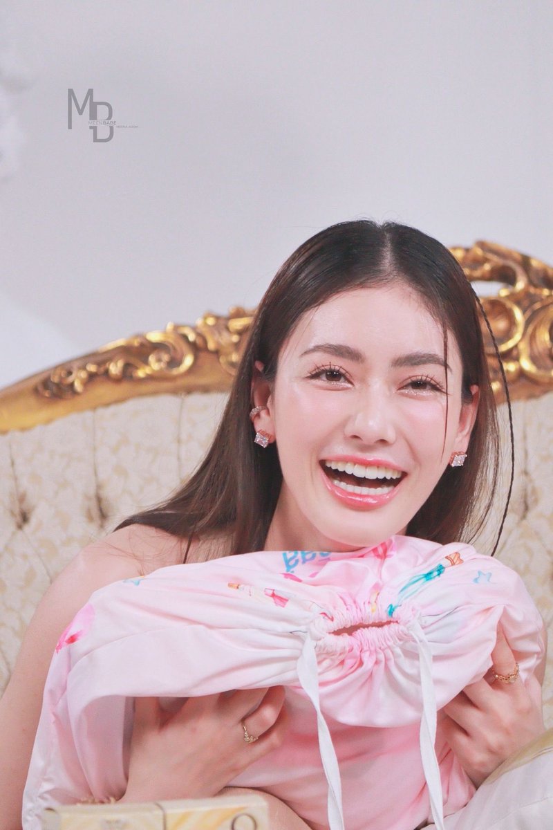 🦔 MeenBabe Official Fanclub 🤍 on Twitter: "ต้าวฉลาม #มีนาริณา #มีนเบ้บ #มีนเบ้บxคิวรัสส์"
