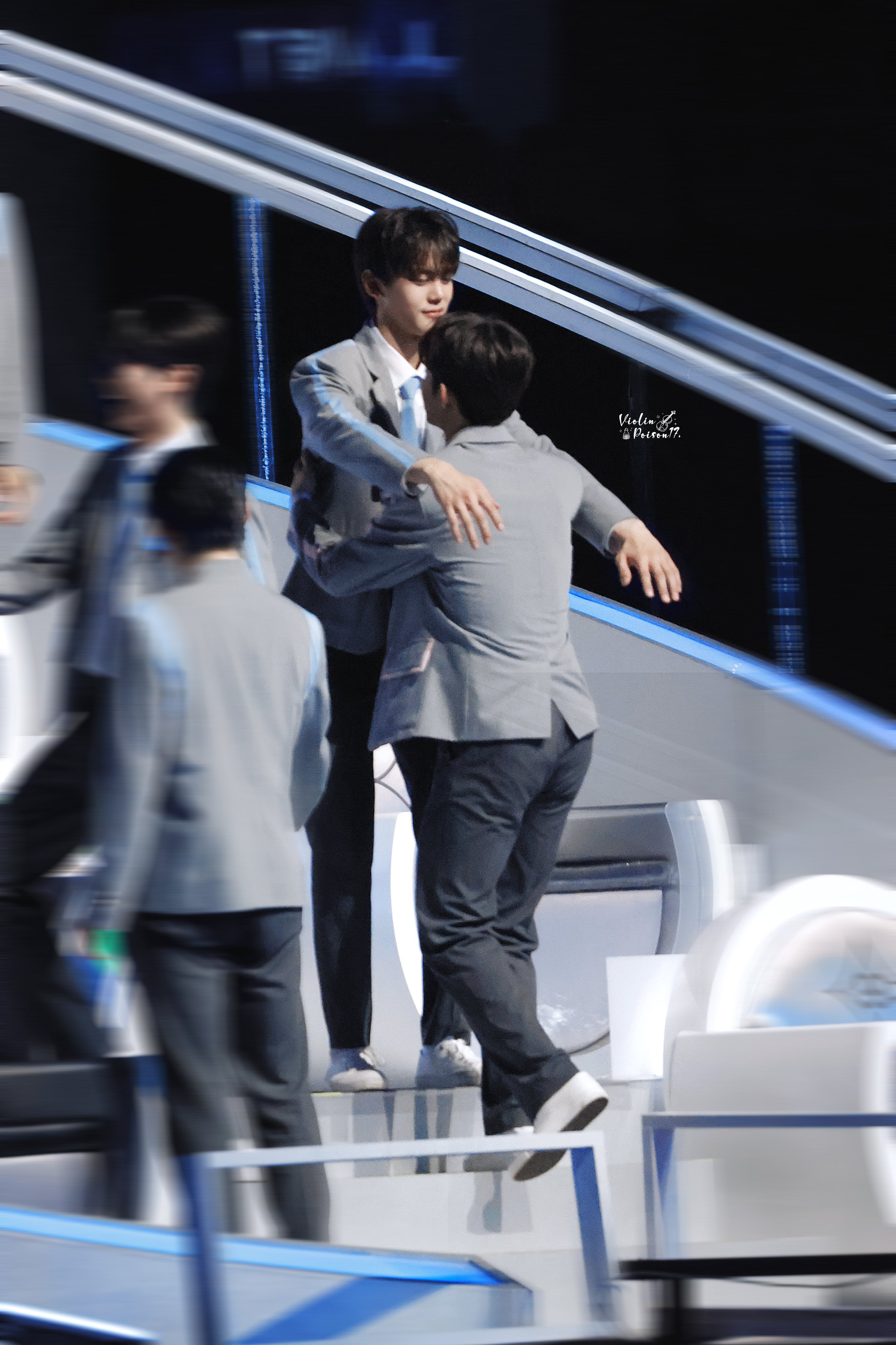 하오빈 🌹 (@_zhaobin) / Twitter