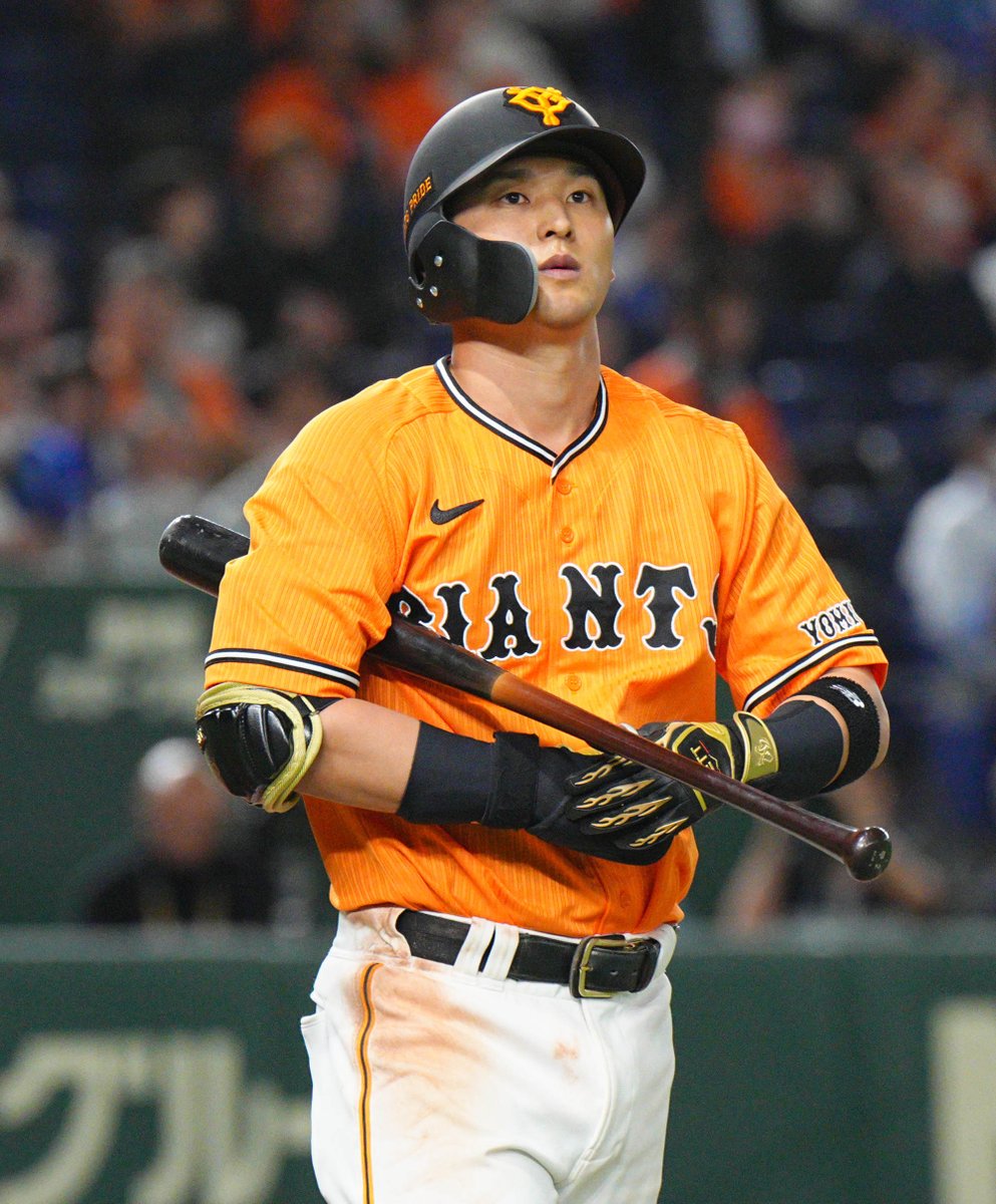 読売巨人軍（ジャイアンツ） on Twitter: "#巨人🆚#DeNA（#東京ドーム） 【八回】巨1-0De 2つの四球で得点圏に走者を置くも無得点。 試合は #GIANTS_TV で生配信 ...