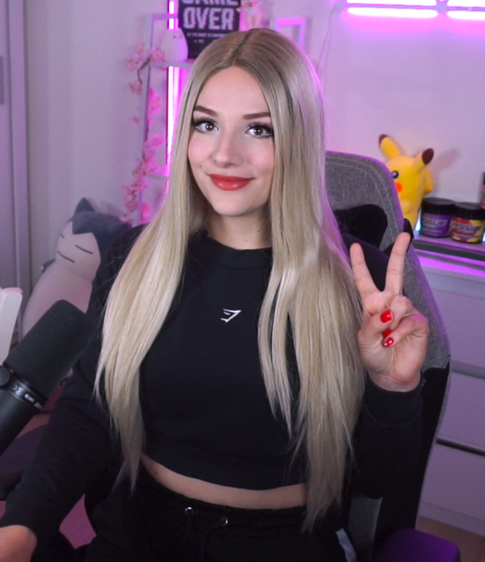 MadameDiablo on Twitter: " Outlast Trials & chill I'm now live! https://twitch.tv/madamediablo I ...