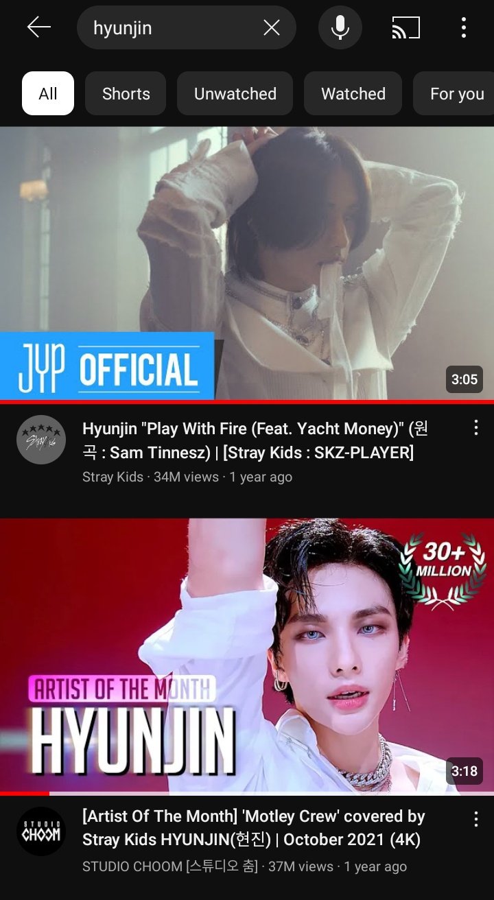 tals on Twitter: "my non-stay classmate who is a big fan of troye searched hyunjin's name on yt ...