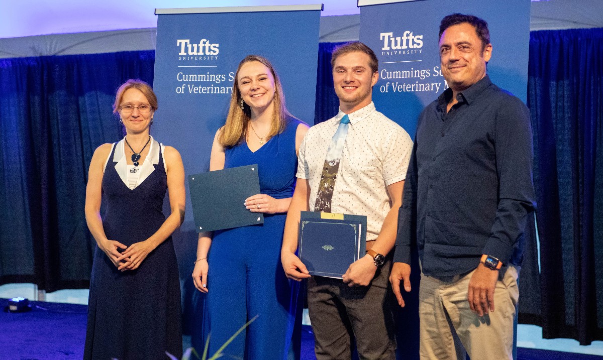 Tufts University on Twitter: "RT @tuftsvet: Honoring student ...