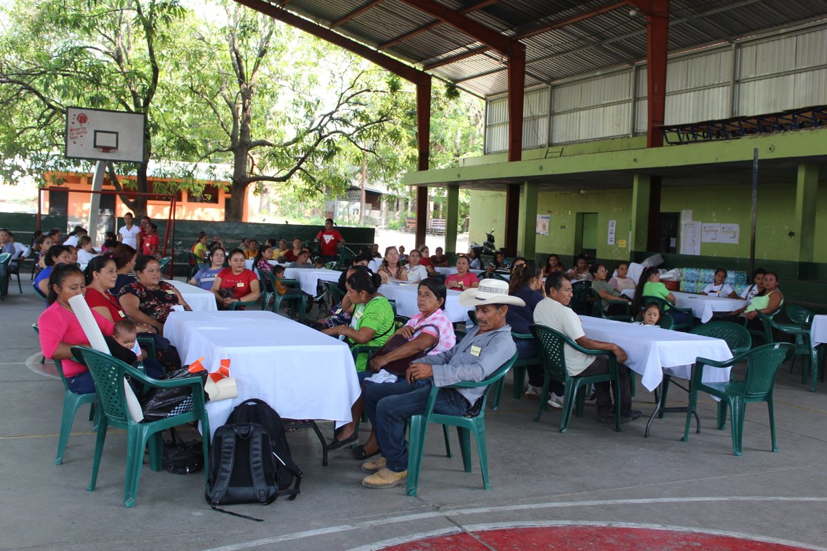 Mineduc Guatemala on Twitter: "RT @DideduChiqui: #PadresdeFamilia participaron en Talleres de ...