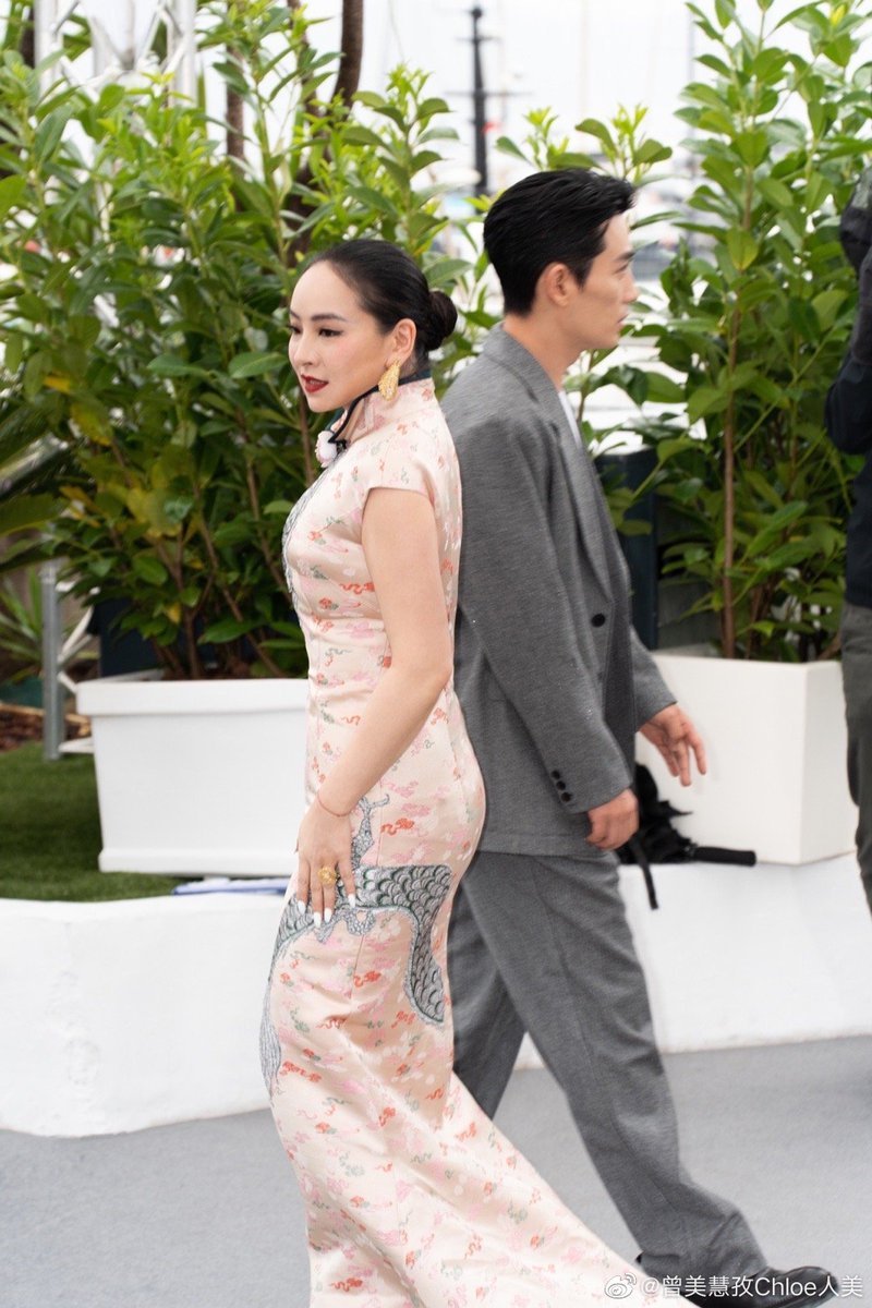 Zhuyilong Thaifans 🇹🇭 on Twitter: "รูปหลงเกอจากเว่ยป๋อคุณ Chloe Maayan เพื่อนนักแสดงในภ. ...