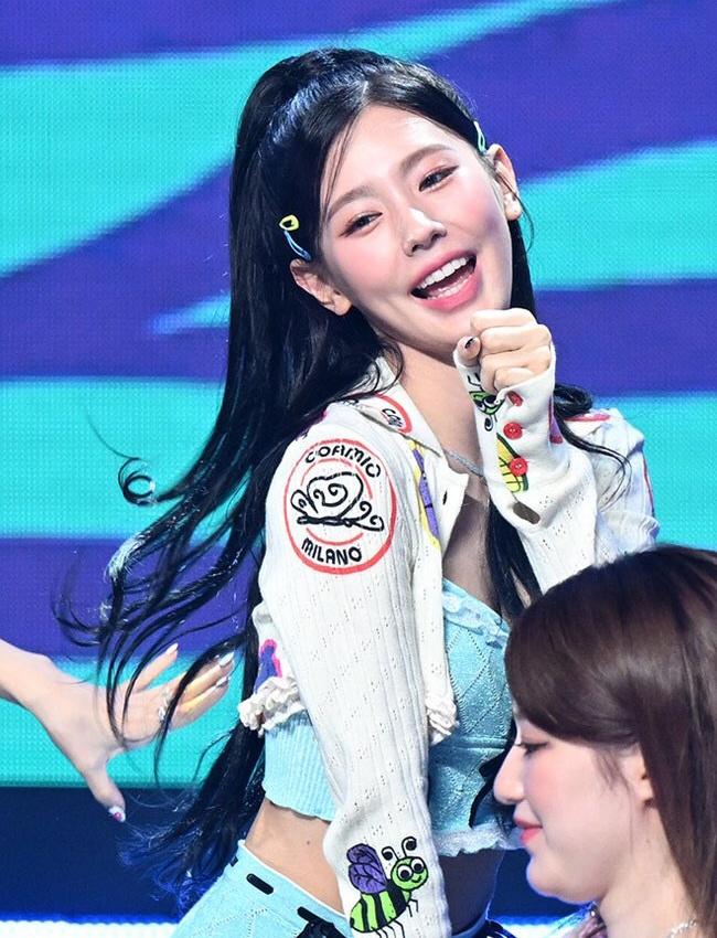 ؘ on Twitter: "happy yeonie