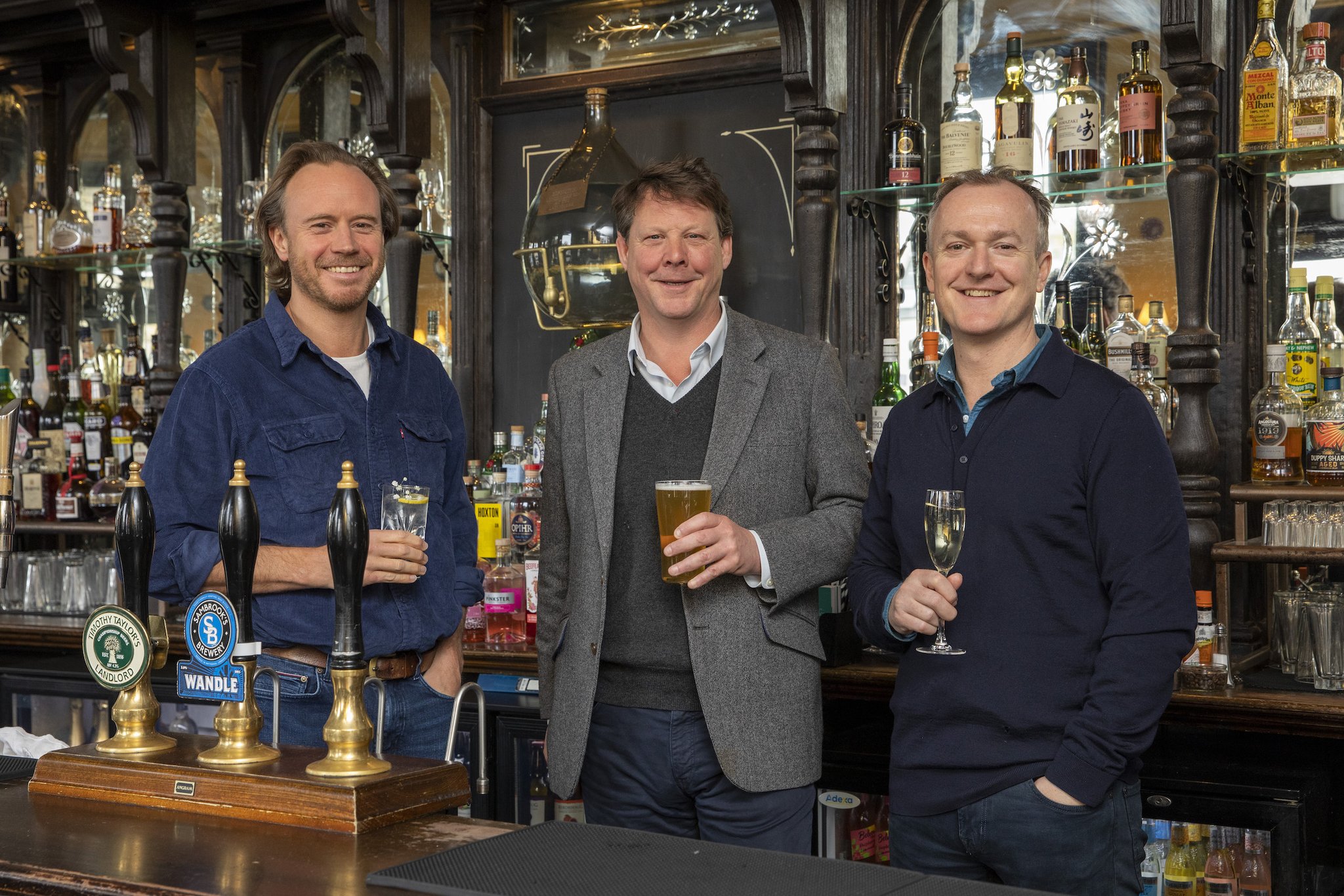 FREE KIDS' HALLOWEEN PARTY - Three Cheers Pub Co.