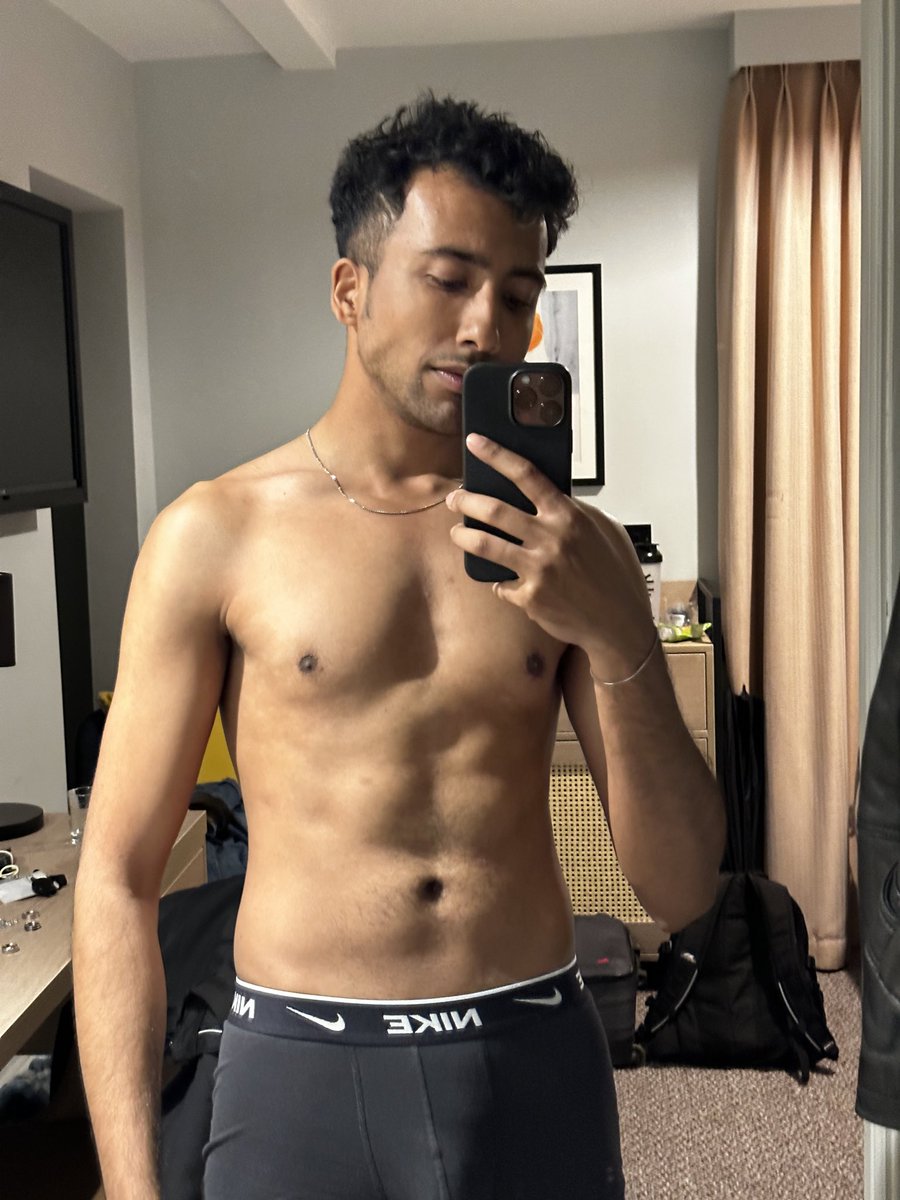 ⛓ Rubber Kinkster ⛓ on Twitter: "Closer and closer"