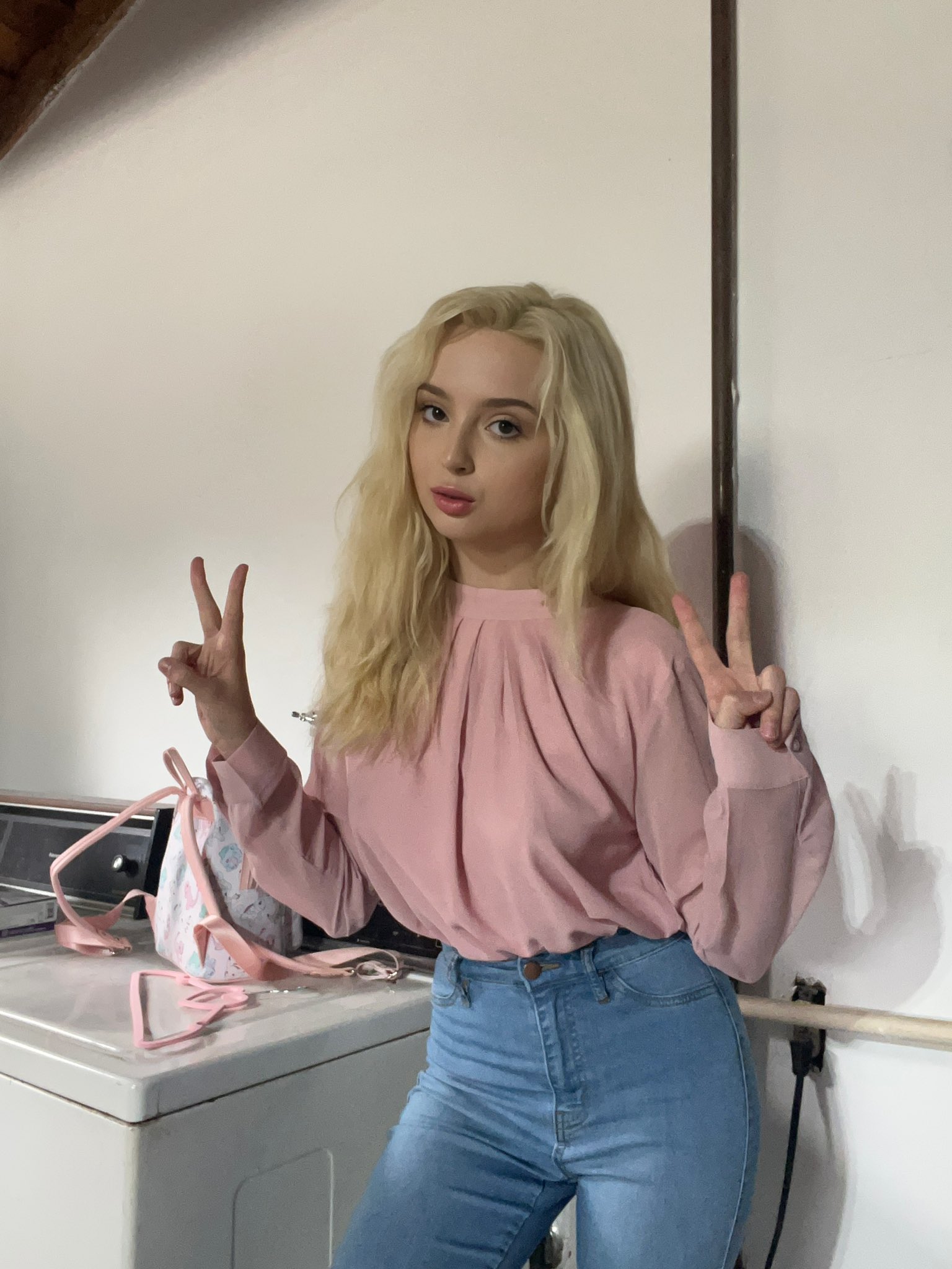 Lexi Lore On Twitter I Dont Normally Post Photos Of Myself Clothed On Here But This Is What