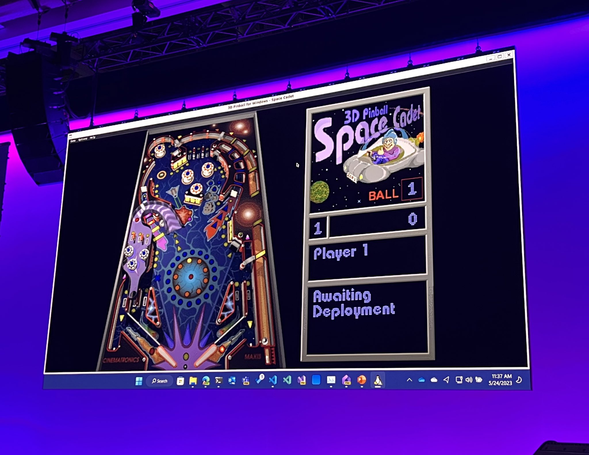 Hayden Barnes on Twitter: "Running 3D Pinball Space Cadet from Windows XP, on Linux, on Windows ...