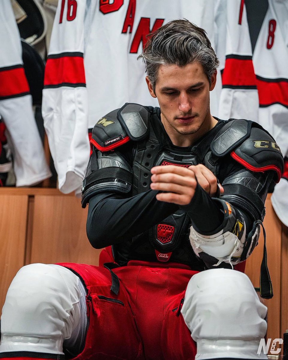 kitty on Twitter: "grinding him up n rolling him into a blunt"