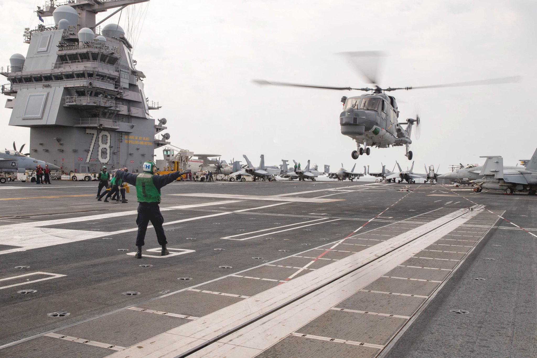 U S Navy On Twitter Usnavy Photos Of The Day 1️⃣ A Deutschemarine