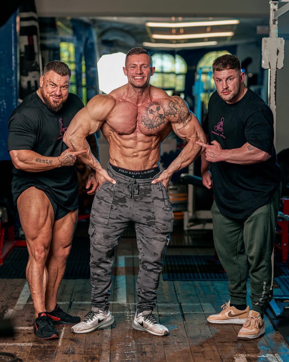 MuscleJacking on Twitter: "The muscularity of Guy Harding 🇬🇧"