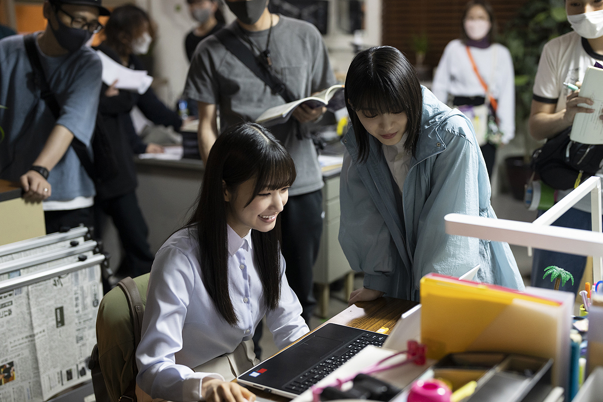 イキリ櫻箱オタ@Buddies on Twitter: "RT @mn_enta: 櫻坂46 森田ひかる＆大園玲、探偵事務所で仲良しショット! 緊迫感溢れる話題ドラマの裏側（写真7枚） #森田 ...