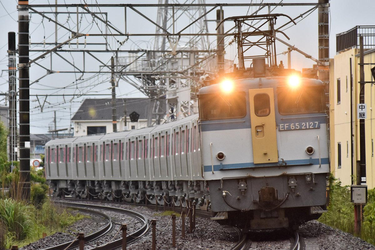 negata on Twitter: "2023.05.13 16:37 8862レ(都営12-600形甲種) EF65 2127で原～片浜通過。 2127の貫通扉下部の小さい穴？って、何ですか？"