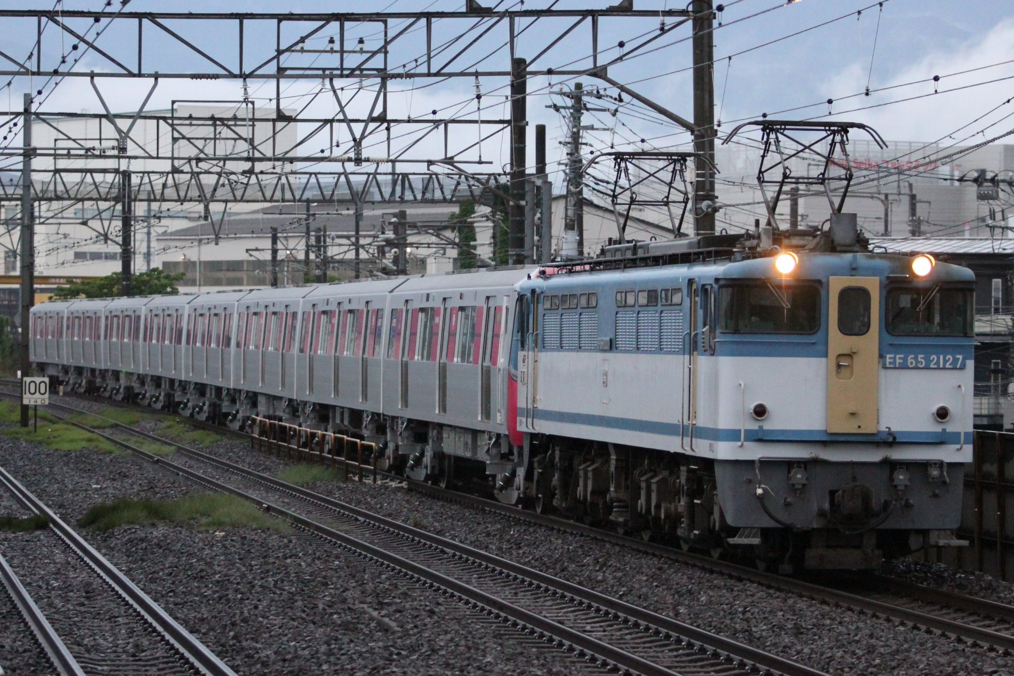 絶望の使者 on Twitter: "2023年5月12日～14日にかけて、都営大江戸線12-600形12-841Fが兵庫→横浜羽沢→根岸→本牧埠頭の経路で甲種輸送されました。牽引機は、兵庫→ ...