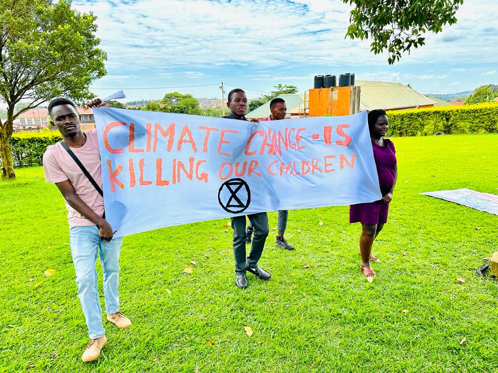 Greta Thunberg on Twitter: "RT @XRMothersUg: Mothers Rebellion Uganda joined mothers around the ...