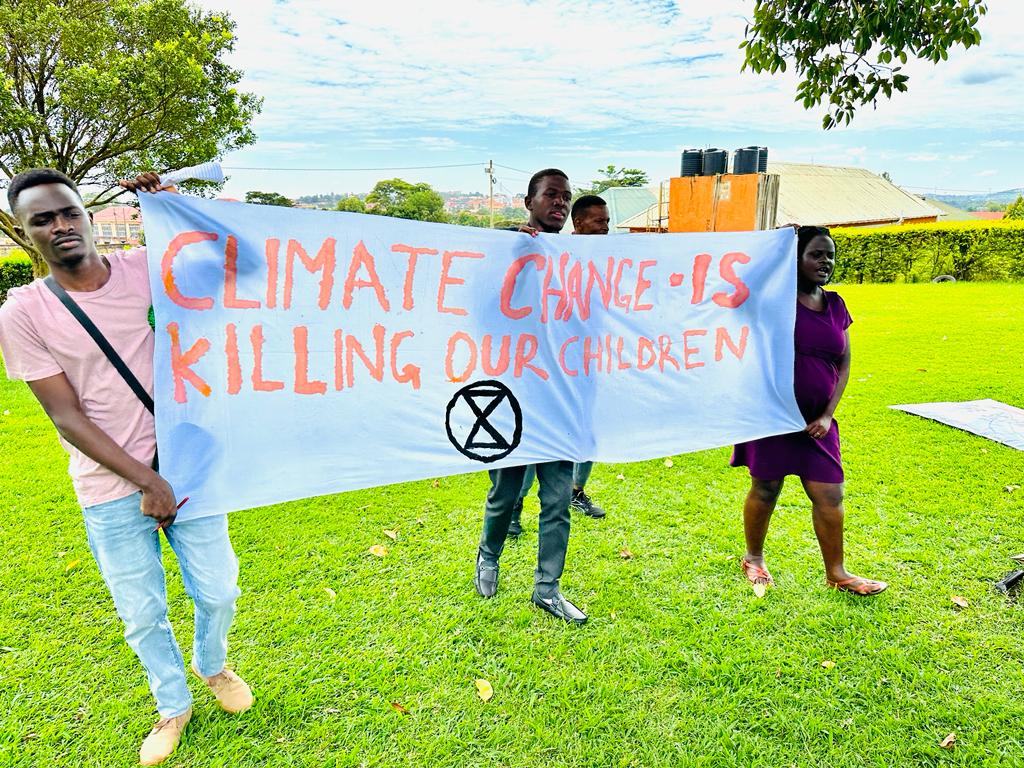 Greta Thunberg on Twitter: "RT @XRMothersUg: Mothers Rebellion Uganda joined mothers around the ...