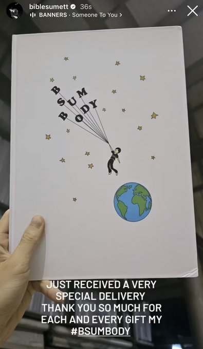 rin | ia on Twitter: "omg he got the book full of messages im gonna cry fdskjfndskjfn"