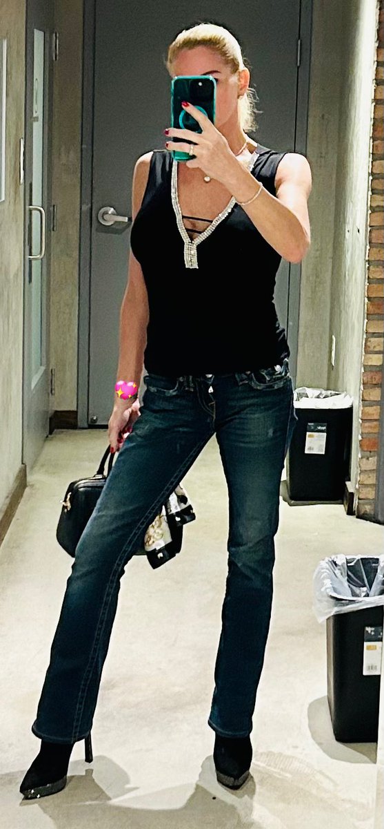 The Sexy Swinger Miami On Twitter Managed To Get Out In Intervals