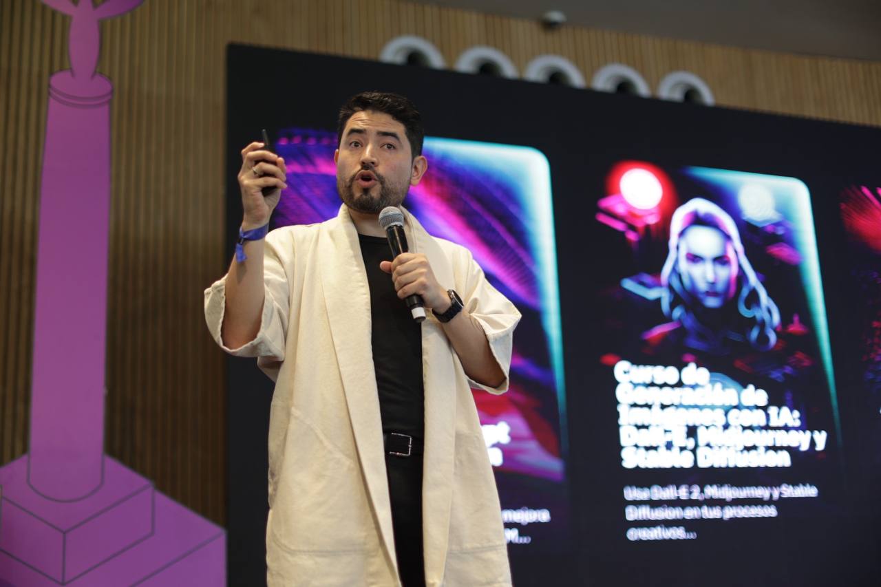 Platzi on Twitter: "#PlatziConf empieza con el Estado de Platzi. Una nueva versión de Platzi ...