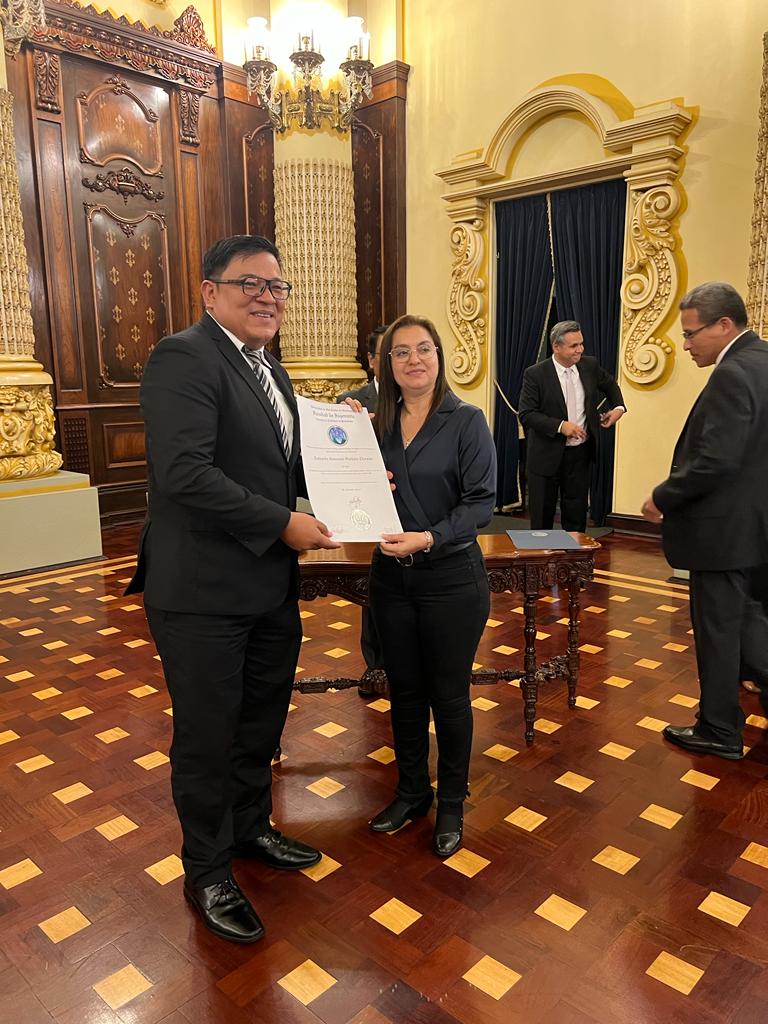 SEGEPLAN on Twitter: "Guatemala cuenta con 46 nuevos profesionales quienes ayer recibieron el ...