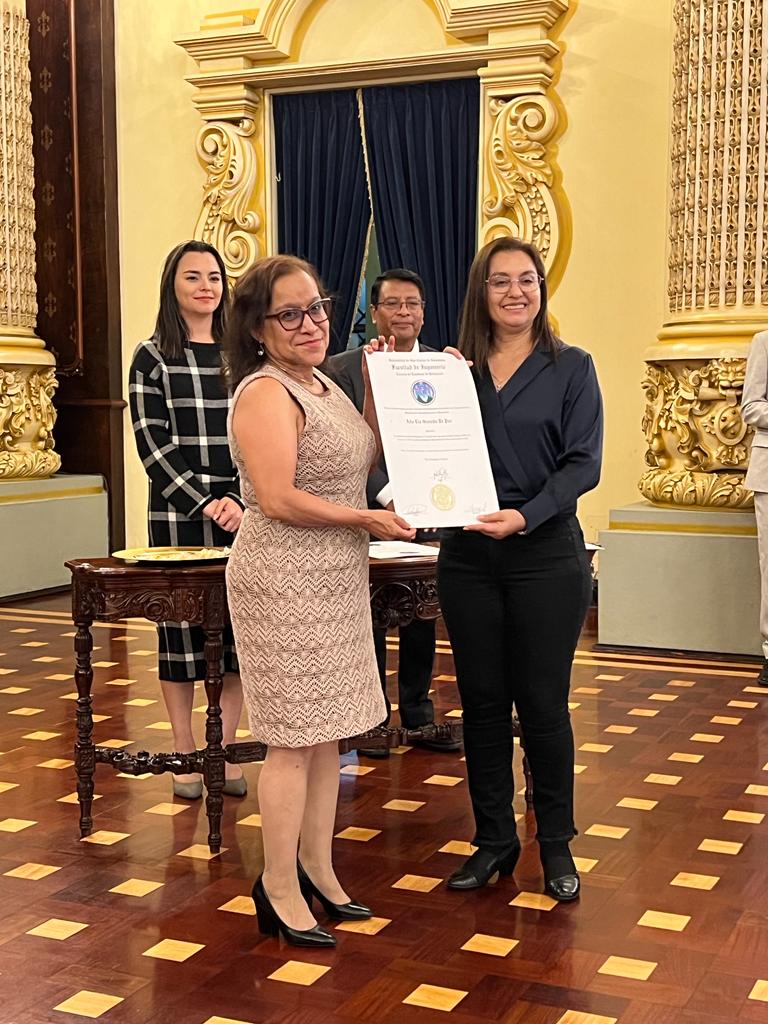 SEGEPLAN on Twitter: "Guatemala cuenta con 46 nuevos profesionales quienes ayer recibieron el ...