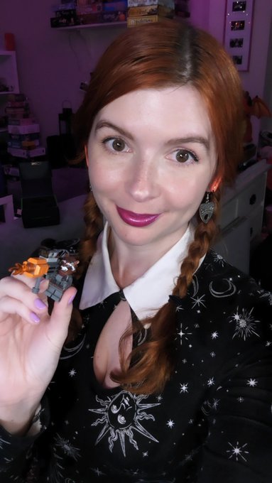 TW Pornstars - Amanda McKnight 🔜 SDCC. Pictures and videos from Twitter ...