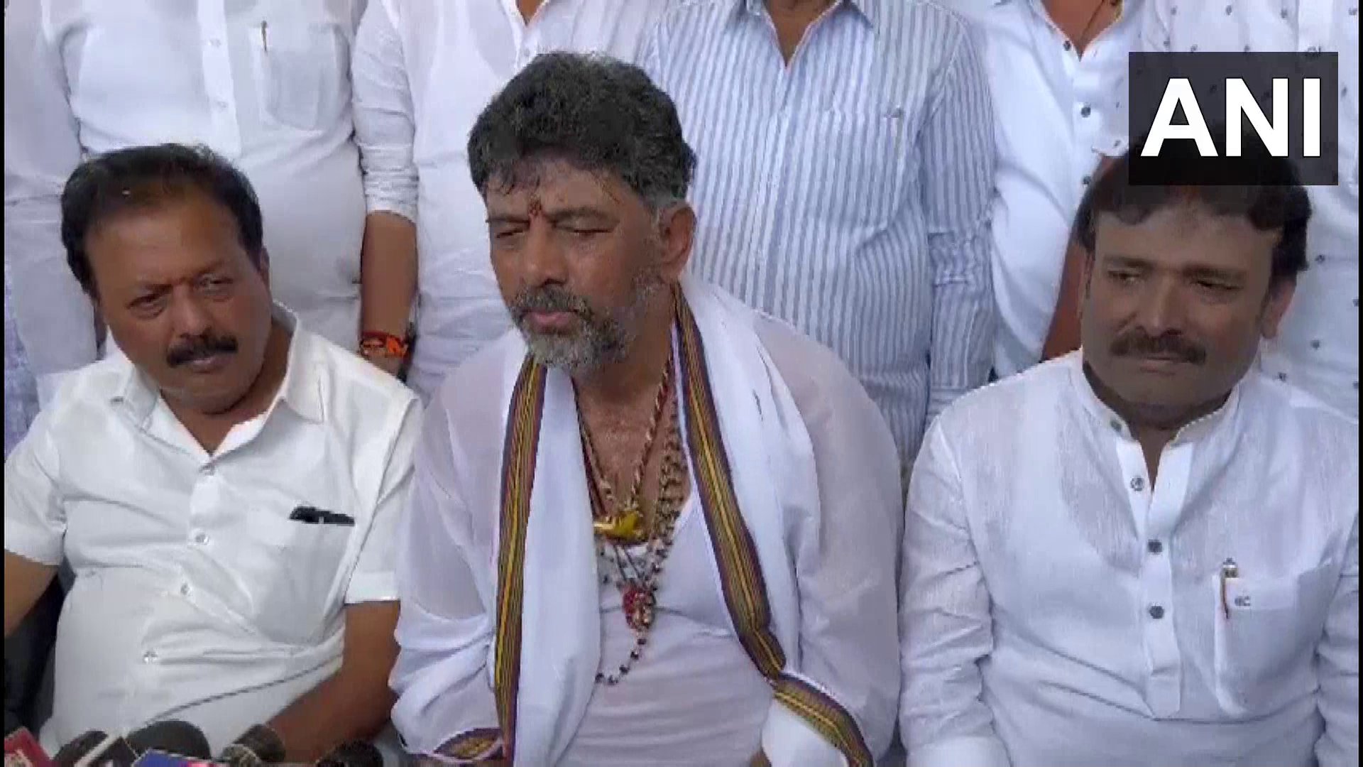 ANI on Twitter: "Some people say that I have differences with Siddaramaiah but I want to clear ...