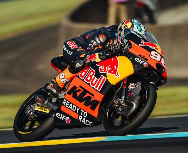 Relevo on Twitter: "Dani Holgado gana en Le Mans por delante de Sasaki y Masiá. 📌 El piloto de ...