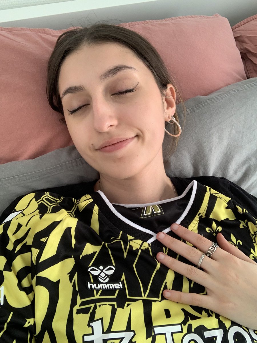 Minaleyy on Twitter: "On va pouvoir dormir tranquille ce soir 💤💤"