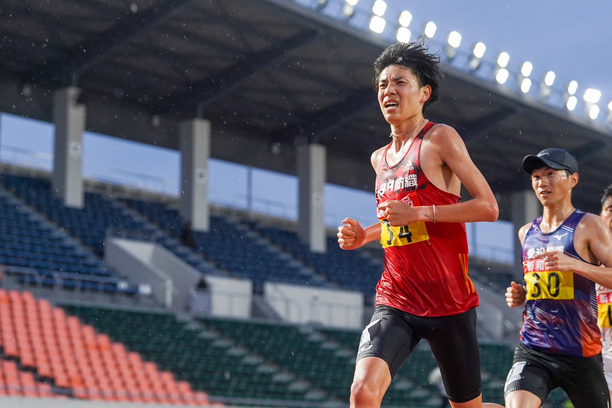 レモンユーカリ on Twitter: "#中部実業団対抗陸上 男子10000m #聞谷賢人 選手、 #河村知樹 選手、 #小野寺悠 選手、 #小野田勇次 選手（トヨタ紡織）"