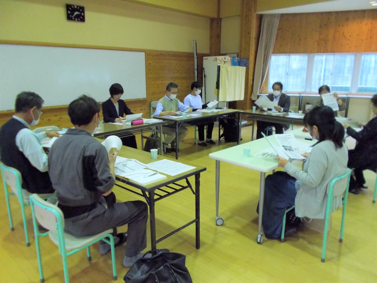 生駒南第二小学校(公式) On Twitter 513 今年度第1回学校運営協議会を行いました。初めに校長より学校目標や子どもたちの様子、学校ボランティアの予定などについて話をさせて