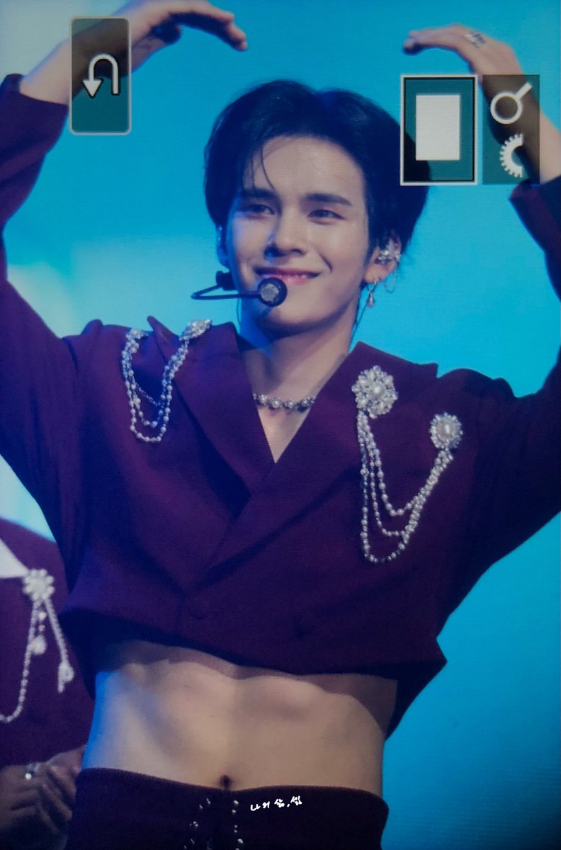 Legendary Kpop Abs ♂️ on Twitter: "2269. Serim / CRAVITY"
