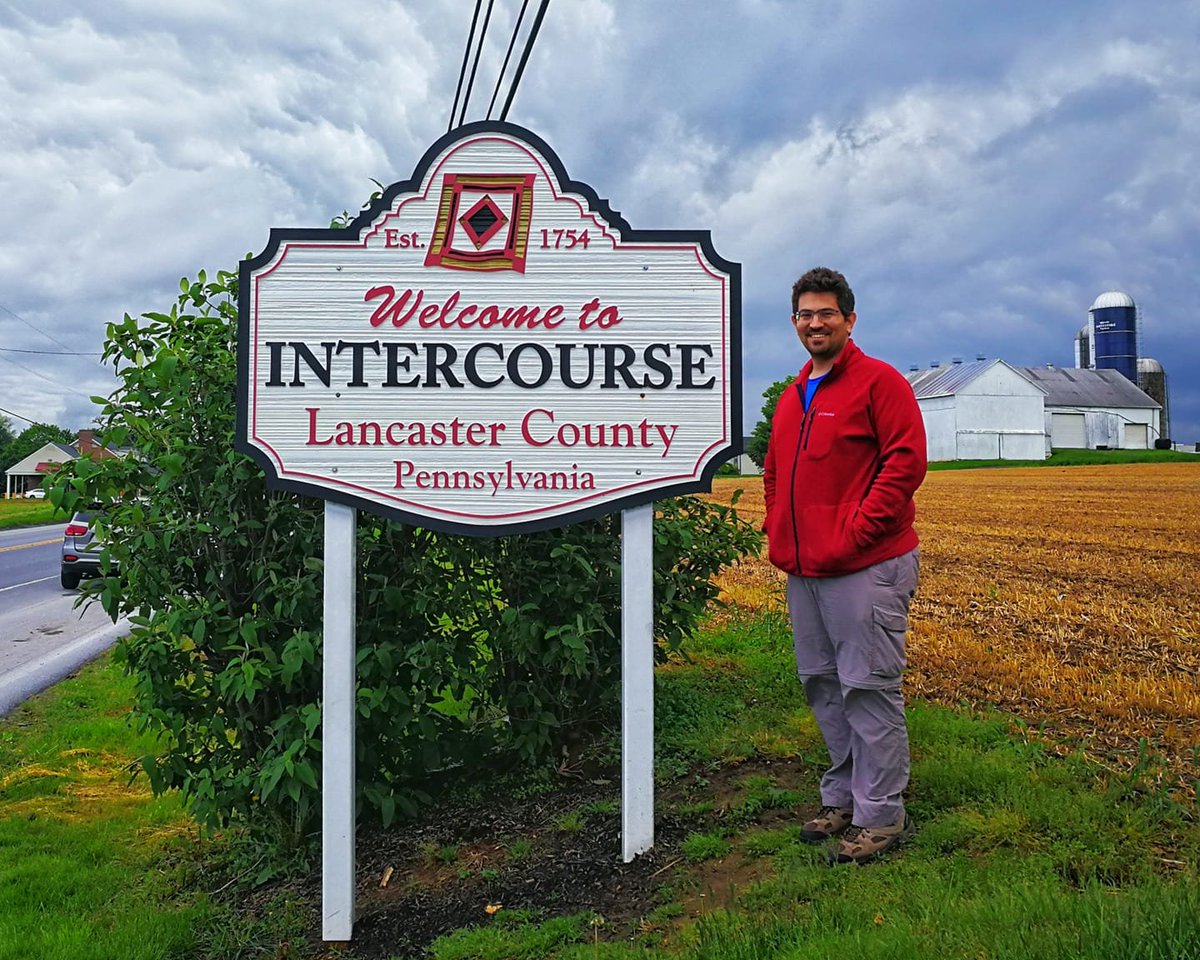 Dean Langsam on Twitter: "אה כן, התמונה המפורסמת מסוג "גבר עם יותר מדי בטחון עצמו עומד ליד משהו ...