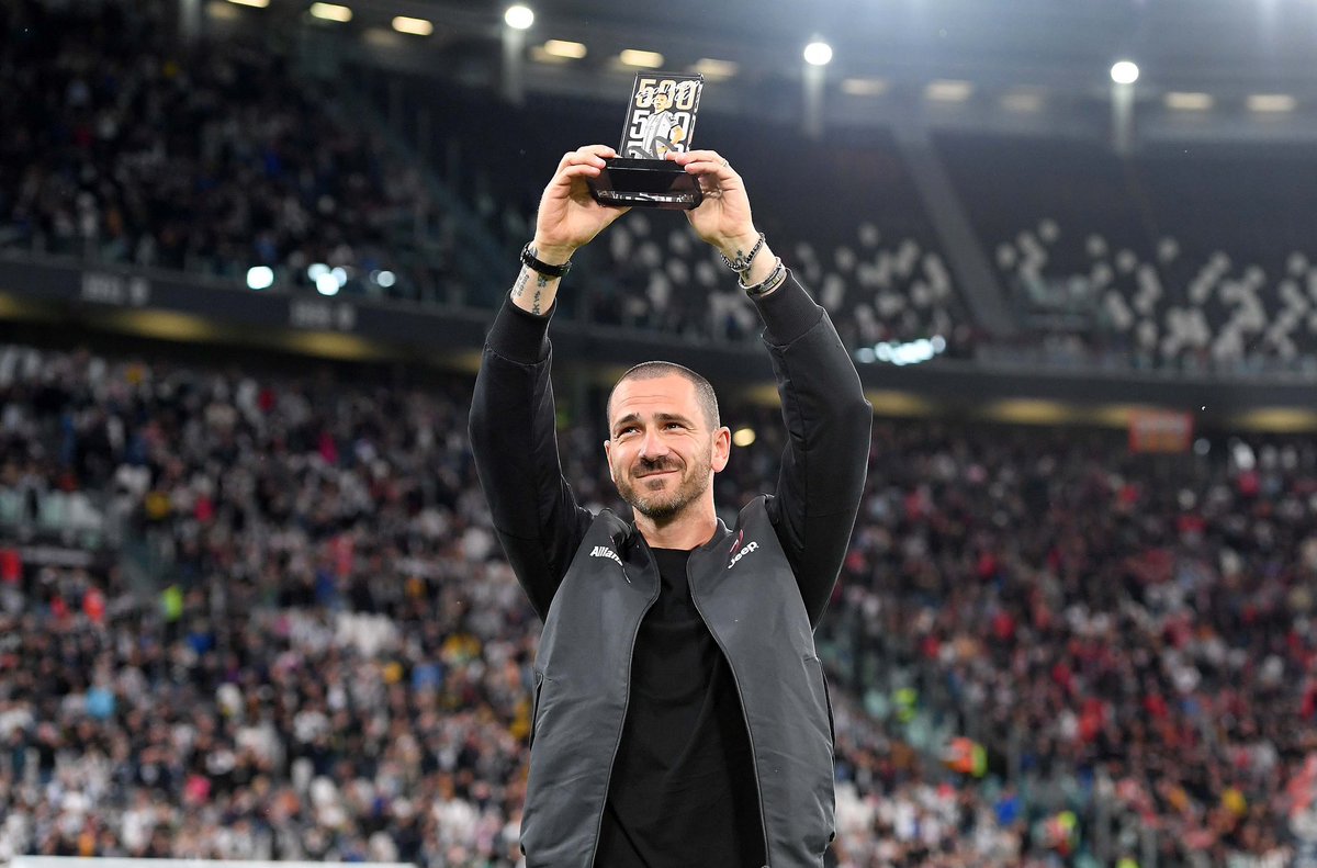 Leonardo Bonucci on Twitter: "Grazie 🤍🖤 #LB19 #FinoAllaFine"