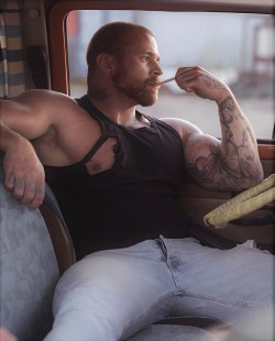 Sidney on Twitter: "More sizzling Sunday Studs:"