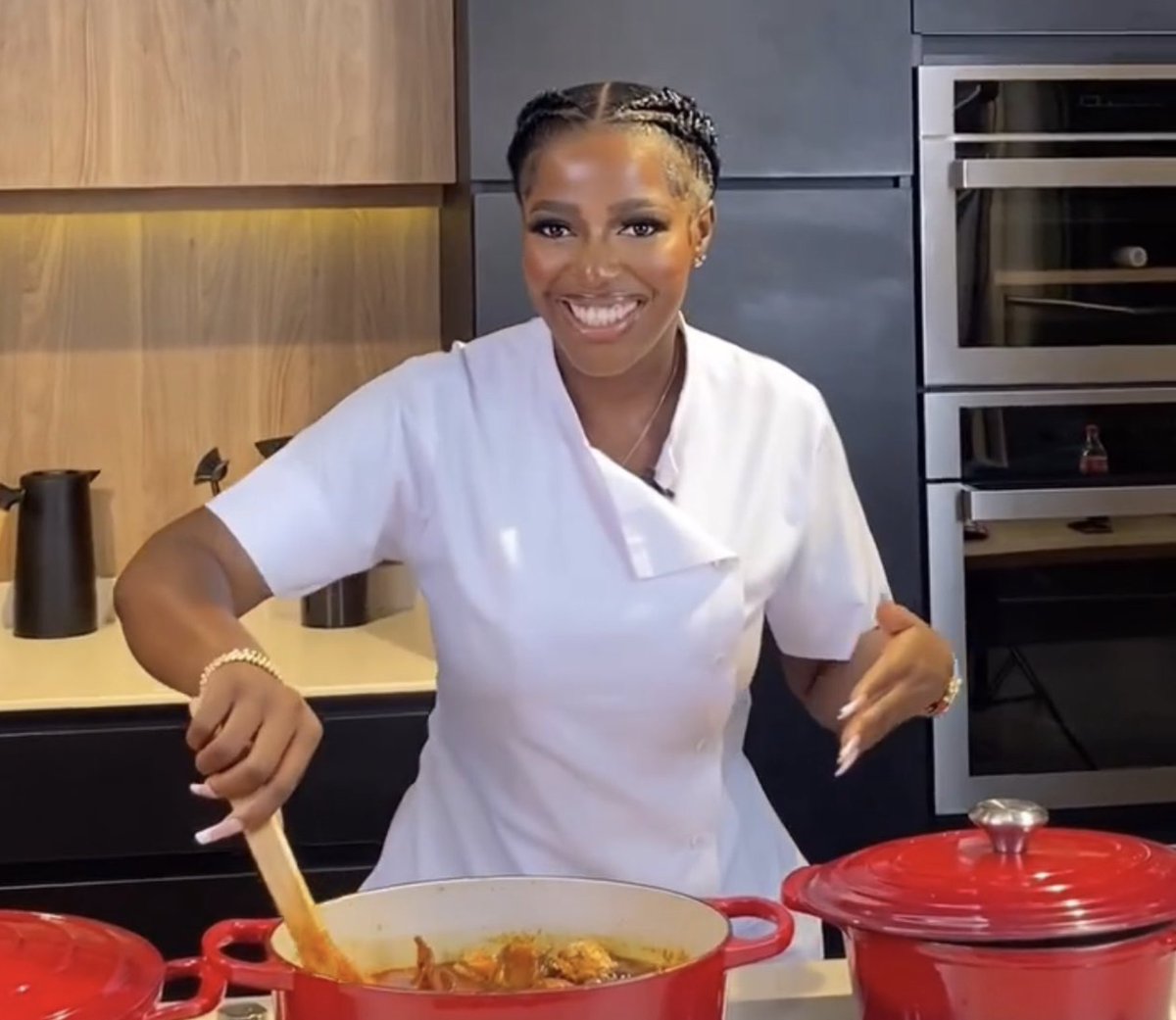 CGTN Africa on Twitter: "1/2 #Nigerian chef Hilda Bassey Effiong (#HildaBaci) on Monday broke ...