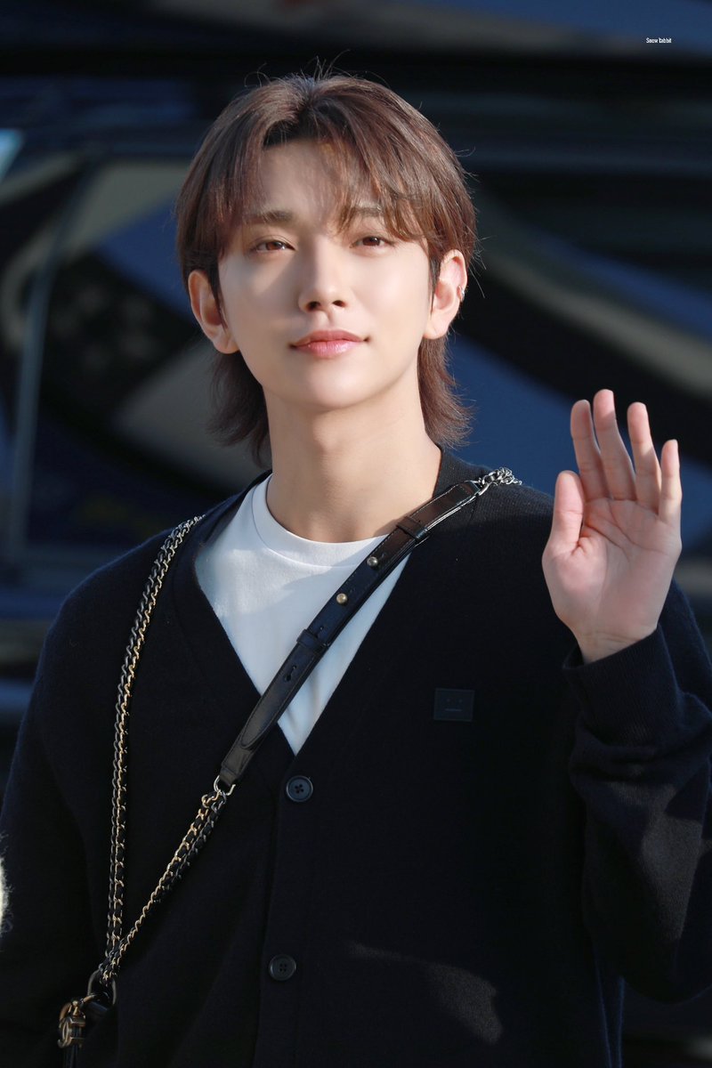 Snow rabbit on Twitter: "230515 ICN #SEVENTEEN #세븐틴 #조슈아 #ジョシュア #홍지수 #洪知秀 #Joshua"