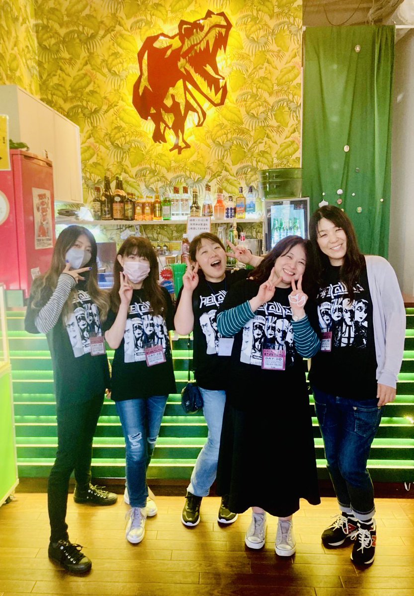 ヒロミパトラ@HELL DUMP on Twitter: "布アーマーをライブの日に揃えて着ているなんてとってもうれしみちゃったよ💗👁‍🗨 新しい衣装もかわいい💗"