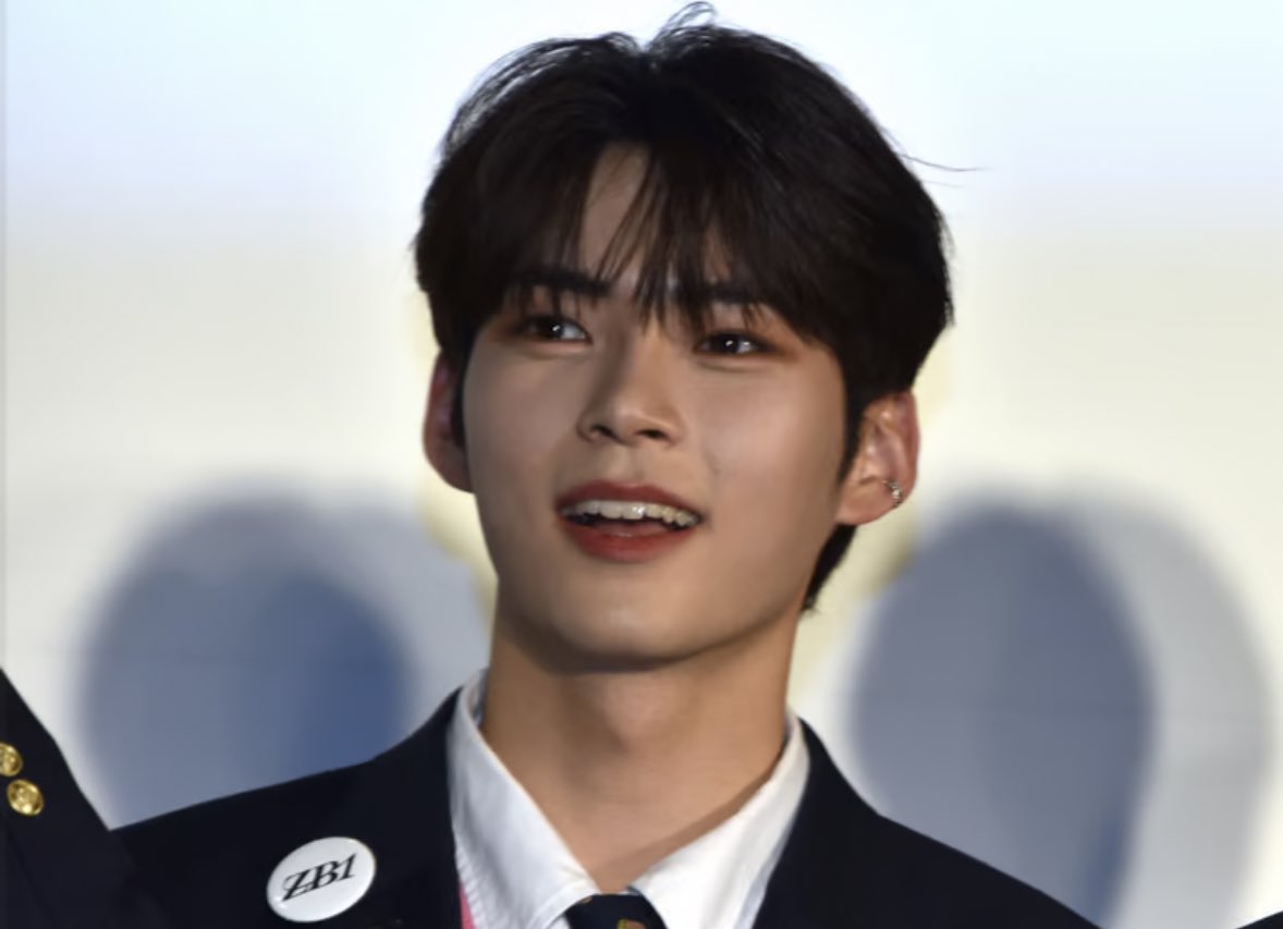 솔 on Twitter: "the sung hanbin fansite/press photos hall of fame"