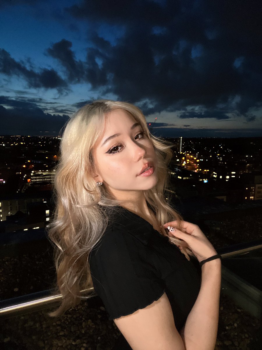 IV¥🇬🇧 on Twitter: "looking for val duo, sign up in comments"