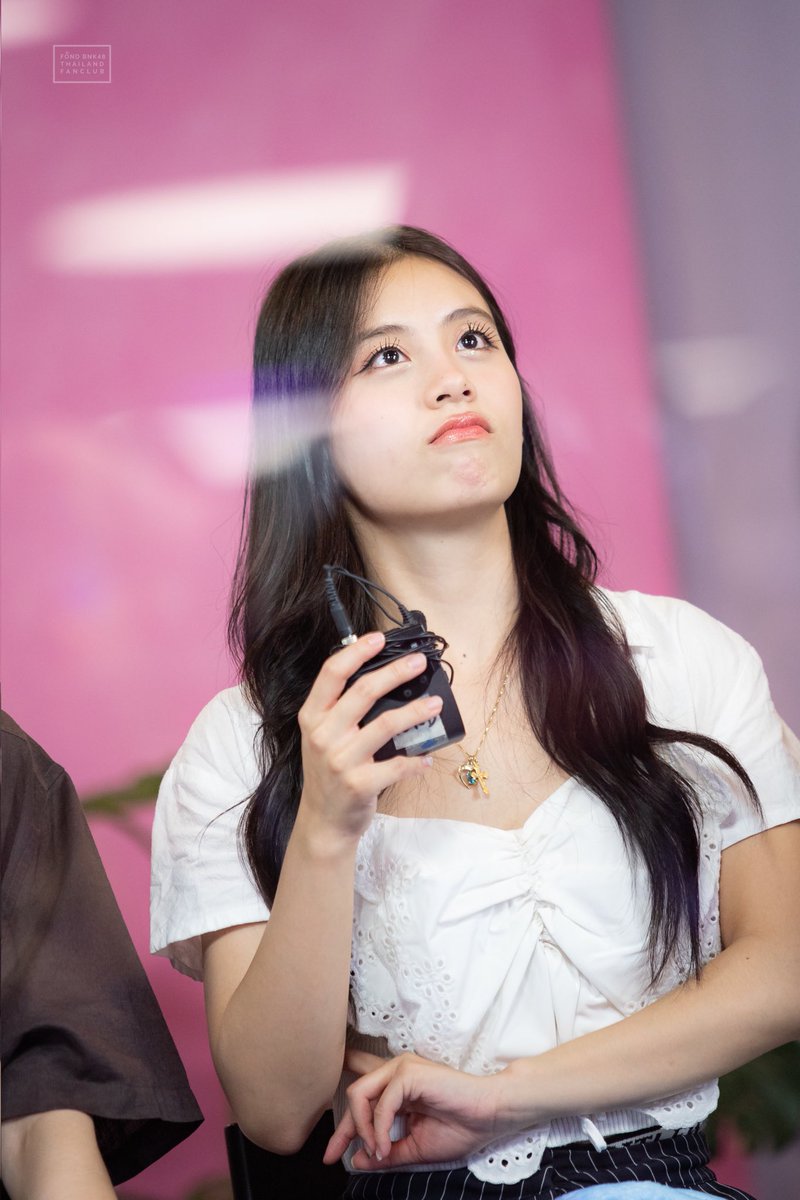 Fond BNK48 QRRA 💎 TH Fans on Twitter: "Fond @ BNK48 Hi Live ️🤏🏼 — 1 #FondNatticha #FondQRRA # ...