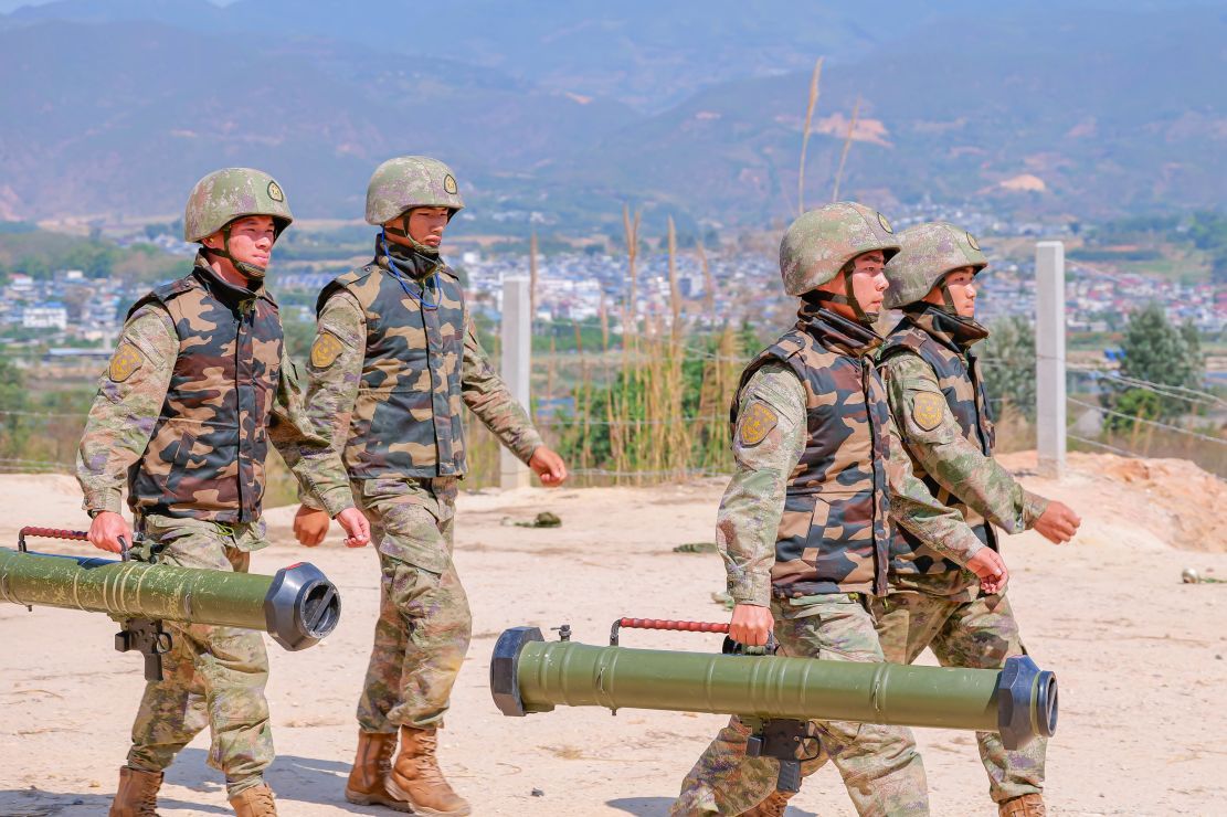 Jesus Roman on Twitter: "1/2 Shots of a 🇨🇳PLA 75th Group Army Brigade unit conducting live ...