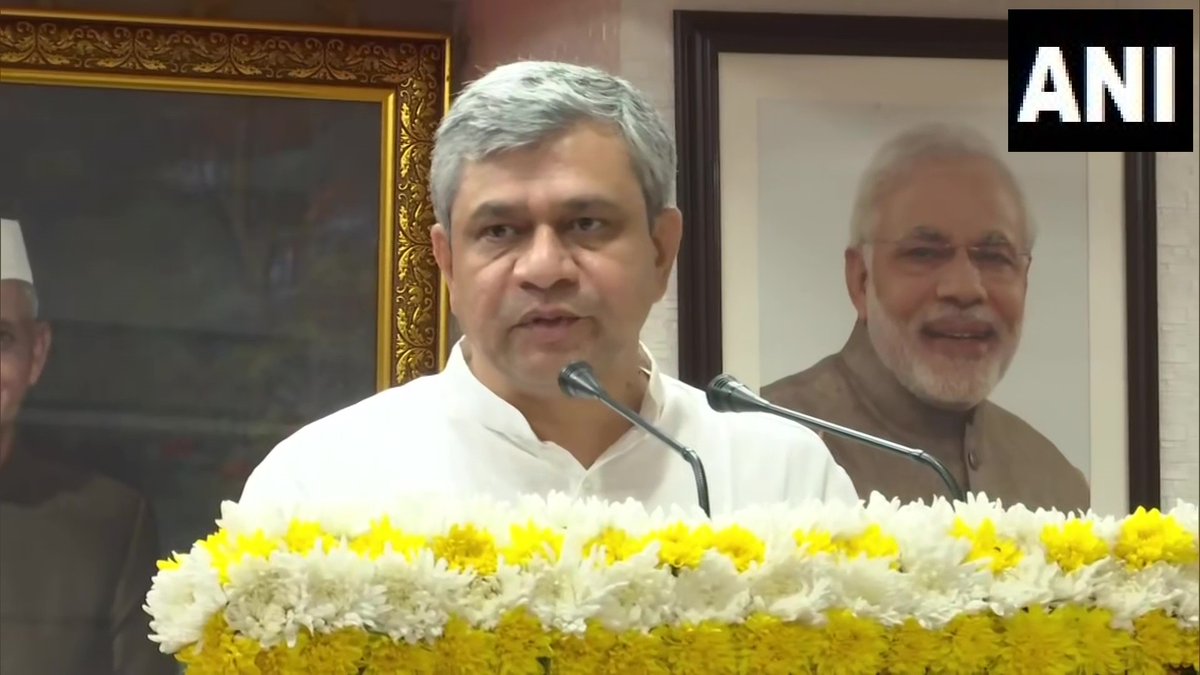 Delhi | Union Minister for Communications, Railways, Electronics & IT ...