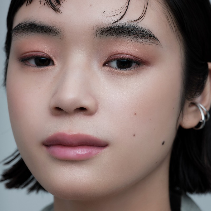 SUQQU official on Twitter: "自ら光を放つように輝度高い艶肌に映える、華やかに輝く花びらのようなピュアなピンクメイク。 シグニチャー カラー アイズ 13 爛漫染 ...