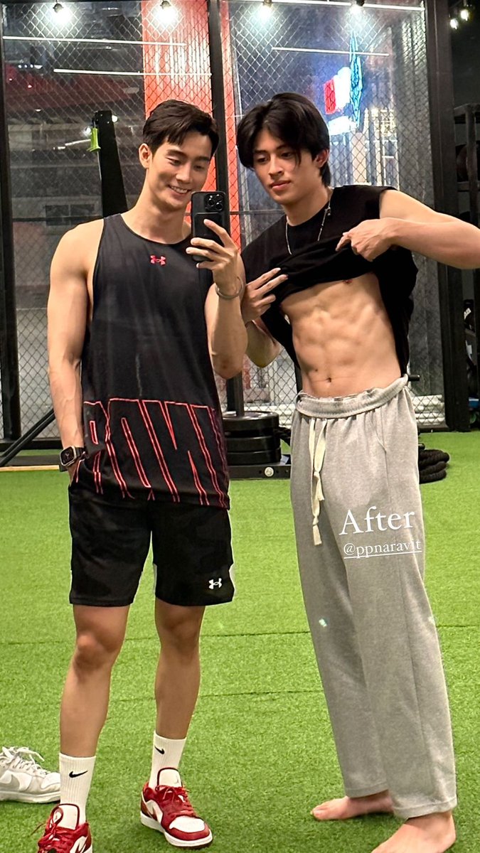 Niru on Twitter: "So after looking at Pond's abs, apparently there are no mommy fans , only ...