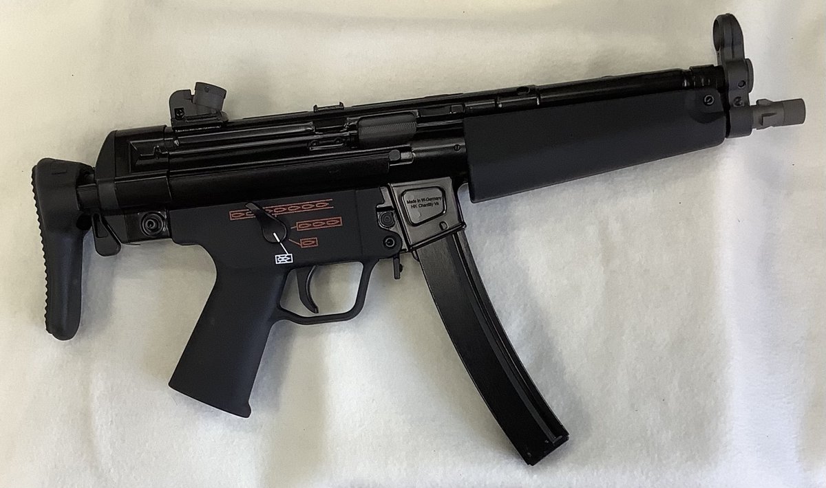 GunShopアングス on Twitter: "#WE製MP5A3ガスブローバックガンリアル刻印仕様 の中古品が入荷致しました。 アッパーレシーバー、リア&フロントサイ、コッキング レバーと ...