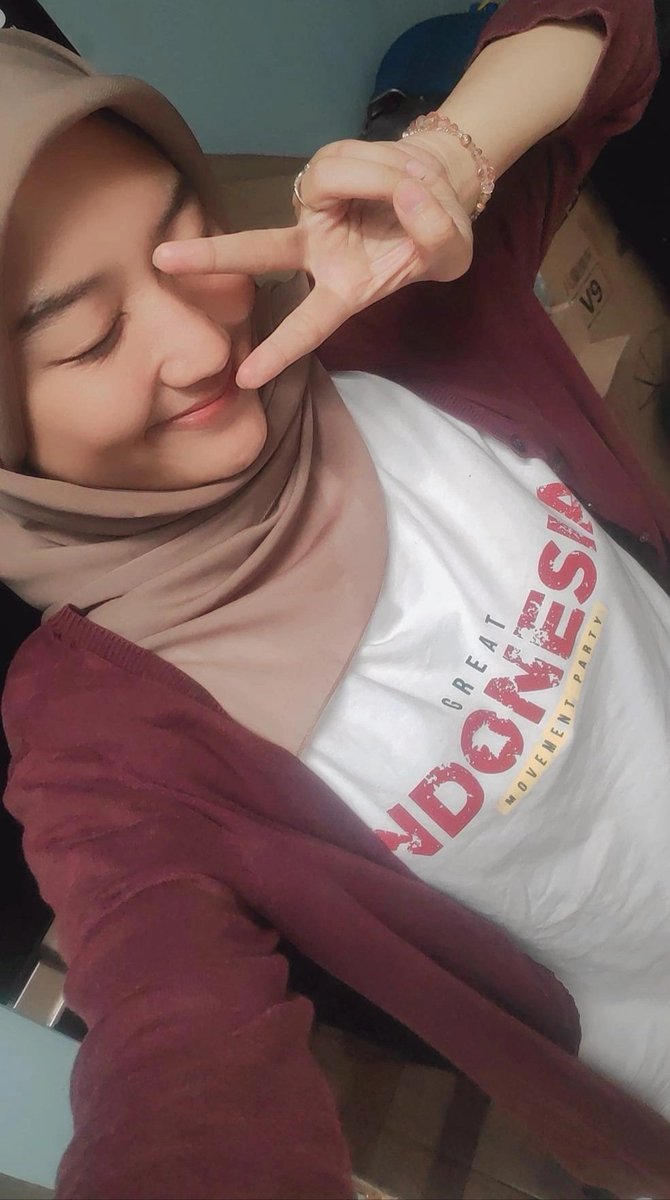 Escekek🐣 on Twitter: "Duhh cakeup banget kaos nya @Gerindra 💛"