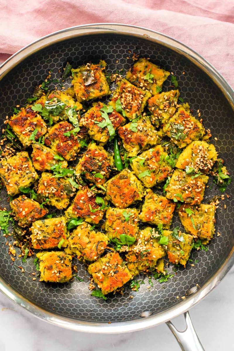 10 Delicious Traditional Dishes of Chhattisgarh 1. Bafauri - Thread ...