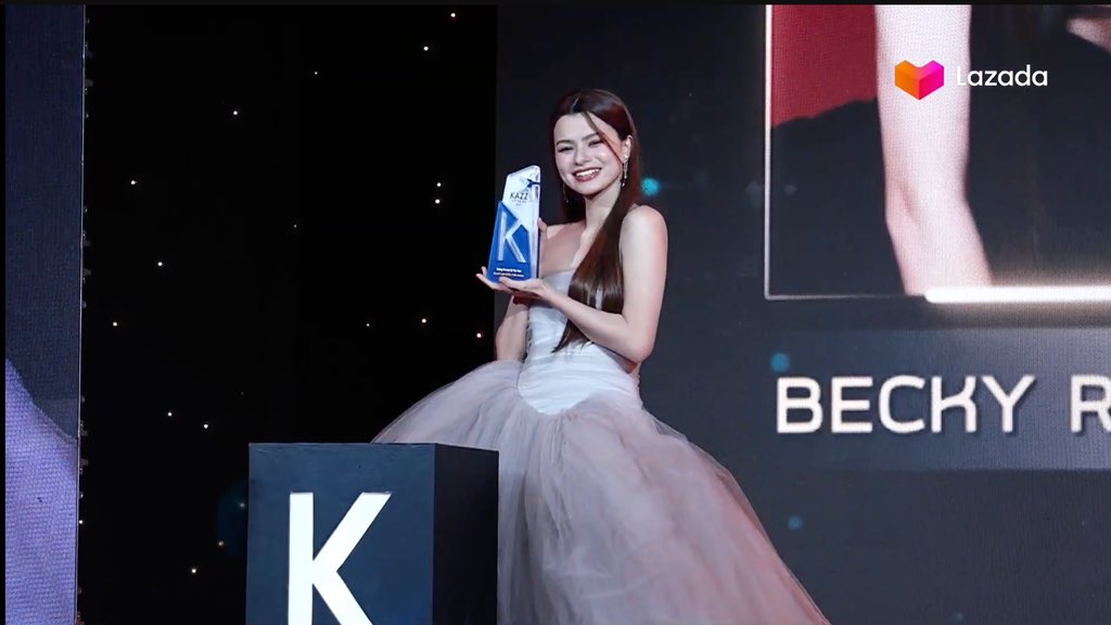 FREENBECKY VIETNAM OFFICIAL 🇻🇳 on Twitter: "160523 - Becky Rebecca x Kazz Awards 2023 🏆 RISING ...